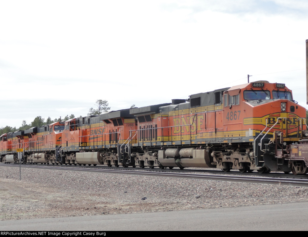 BNSF 4867